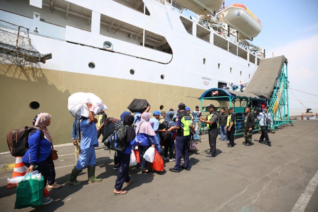 Ratusan Warga Jatim Ikuti Program Transmigran ke Kalimantan Utara - MONITOR