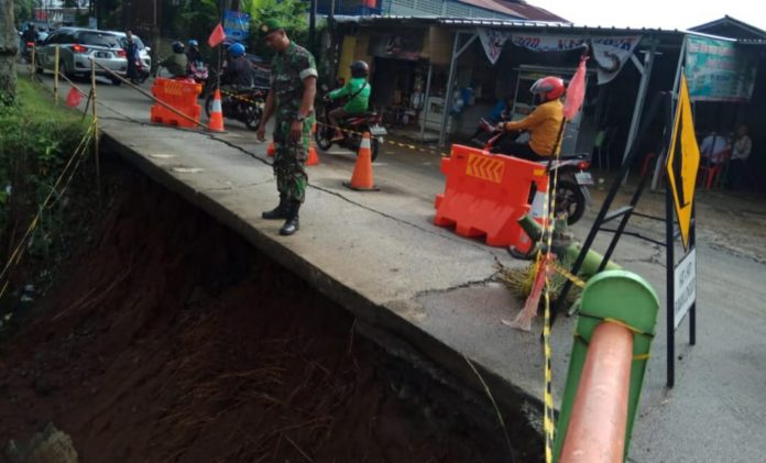 Pemkot Depok Imbau Warga Waspadai Banjir dan Longsor - MONITOR Pemkot Depok Imbau Warga Waspadai Banjir dan Longsor - MONITOR