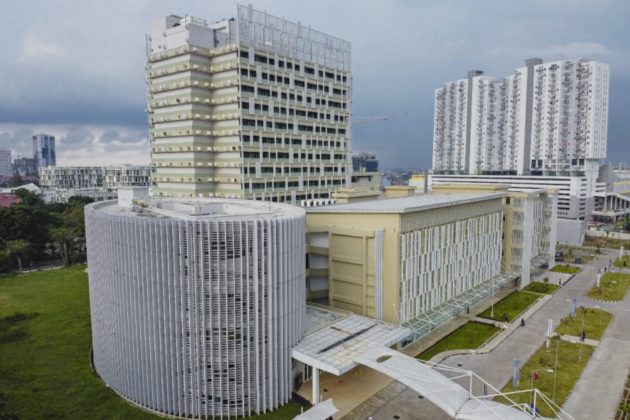 RSUI Depok Buka Layanan Drive Thru Pemeriksaan Swab PCR Covid-19 - MONITOR