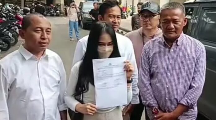 Kasus Bos Minta Tidur Bareng Karyawati, DPR Kantongi Empat Nama ... Kasus Bos Minta Tidur Bareng Karyawati, DPR Kantongi Empat Nama ...