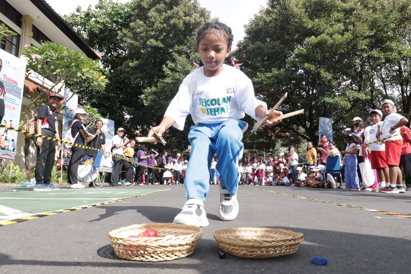 Kemendikbudristek Gelar Festival Permainan Tradisional di Bali