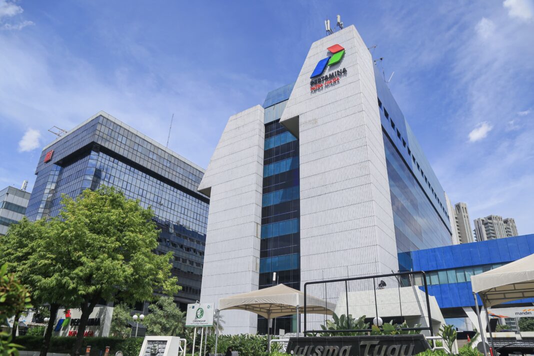 Sikat Mafia Migas, Selamatkan Pertamina - MONITOR