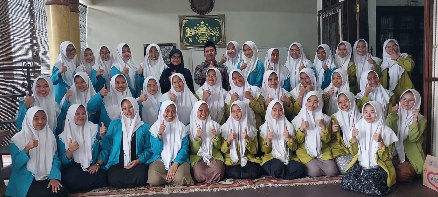 Sosialisasikan Beasiswa Indonesia Bangkit Kemenag Rambah Pesantren - MONITOR