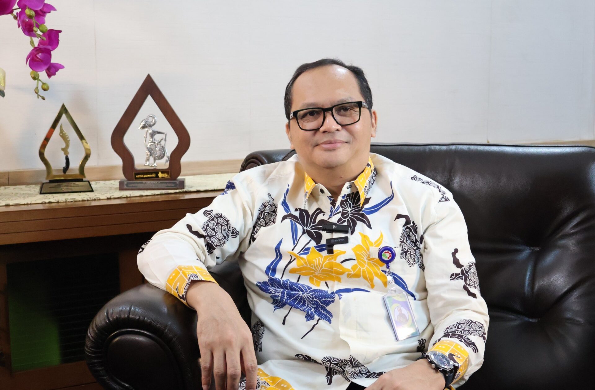 Balai Kemenperin Olah Limbah Daun Nanas Jadi Bahan Baku Industri - MONITOR