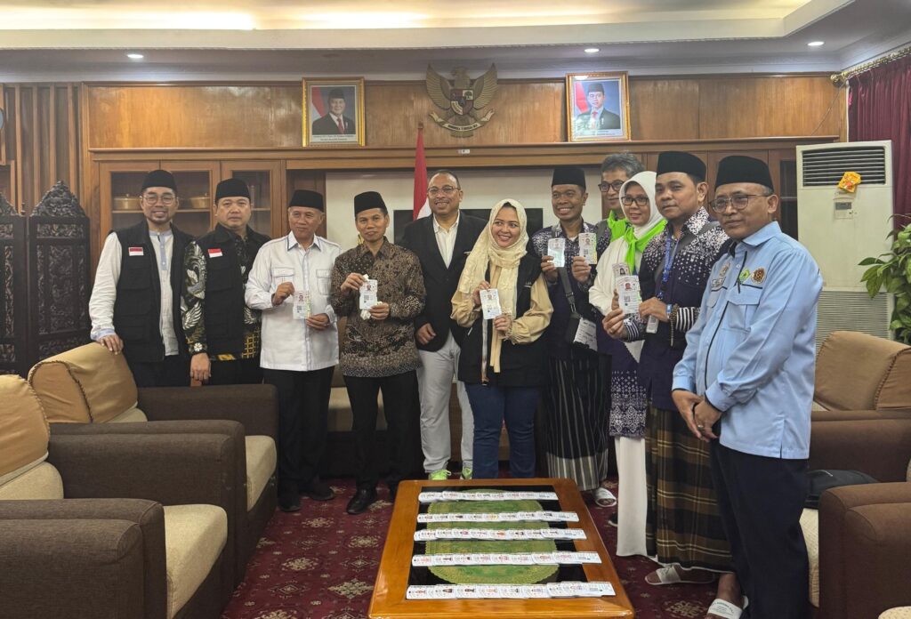 Syarikah Haji Rakeen Saudi Arabia bagikan Kartu Nusuk Calon Jemaah Haji ...